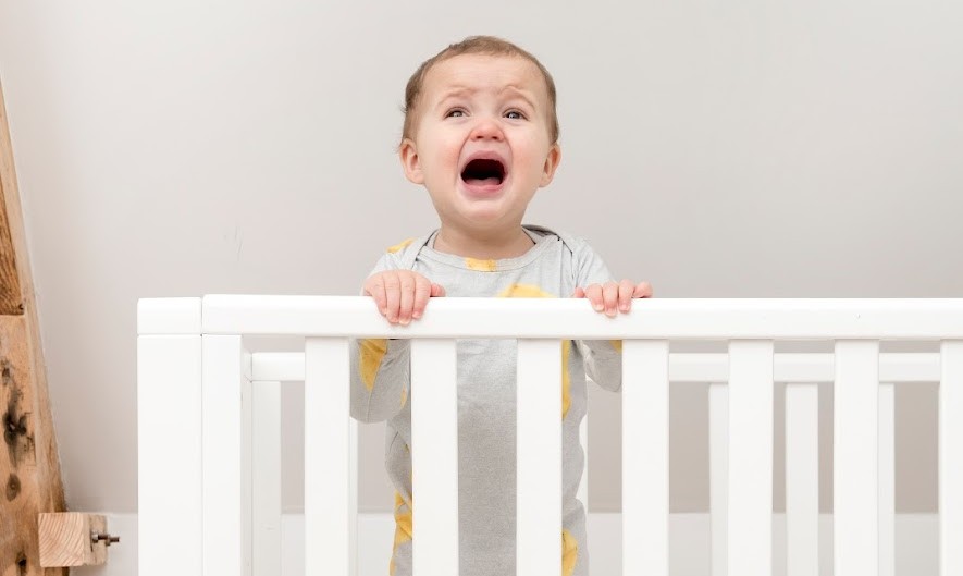 Slaap bij peuters: wat als je kind bang is? | Mamabaas